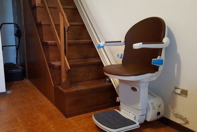 Integrare un montascale per disabili ed anziani nel tuo arredamento di ...